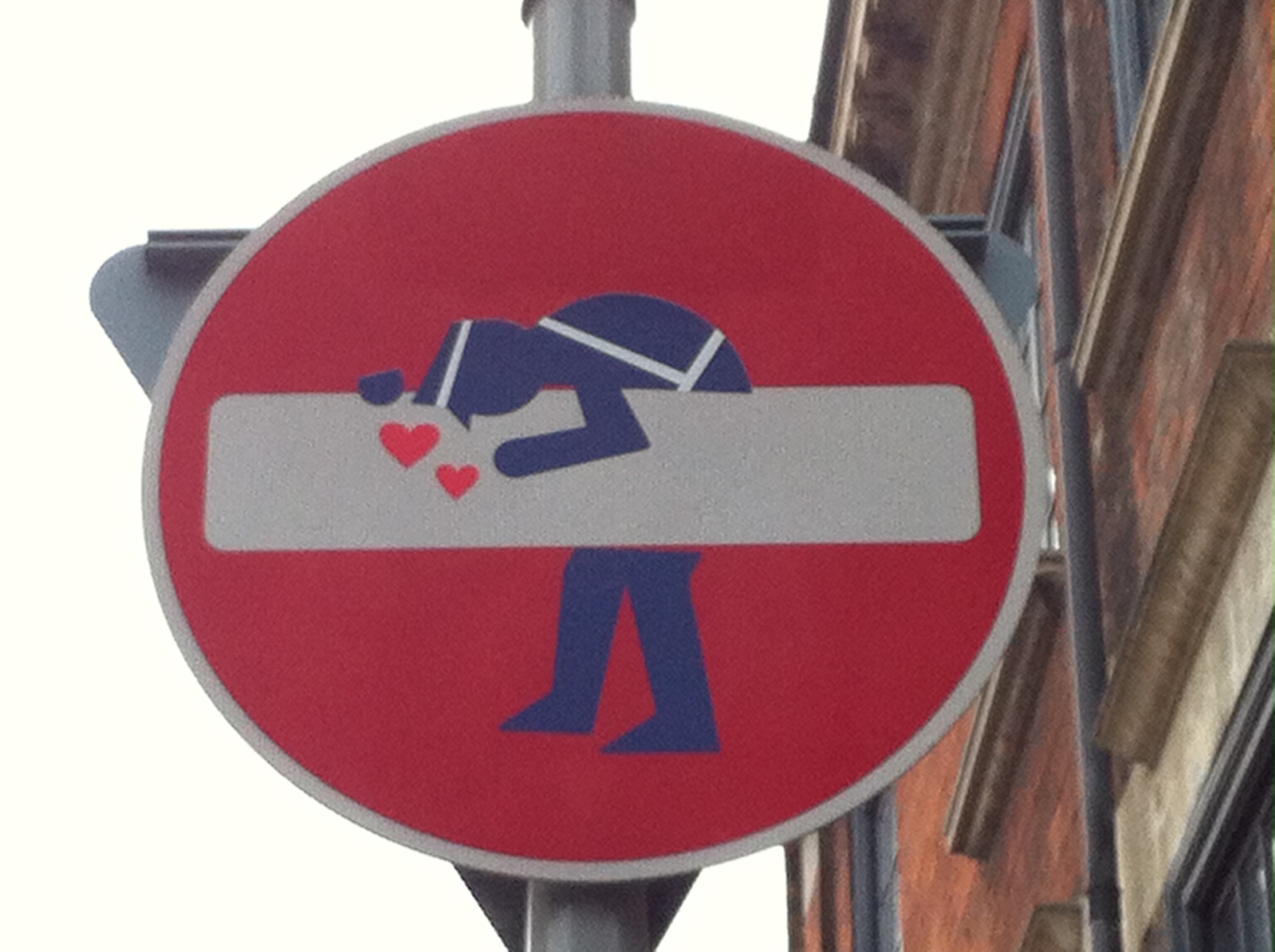 Amazing traffic sign graffiti in London | D for Dalrymple