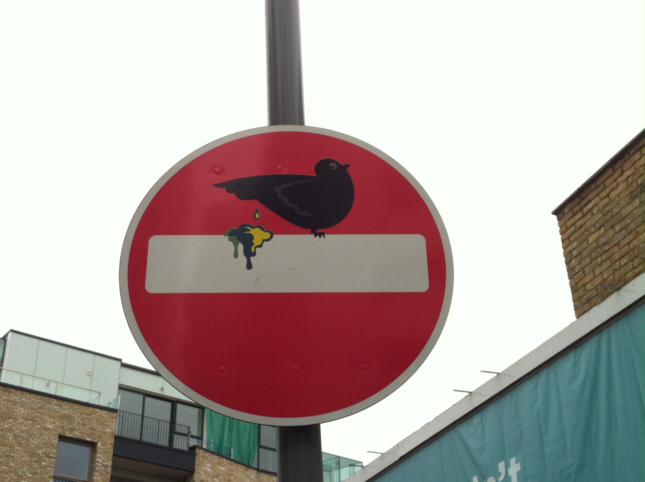 Amazing traffic sign graffiti in London | D for Dalrymple